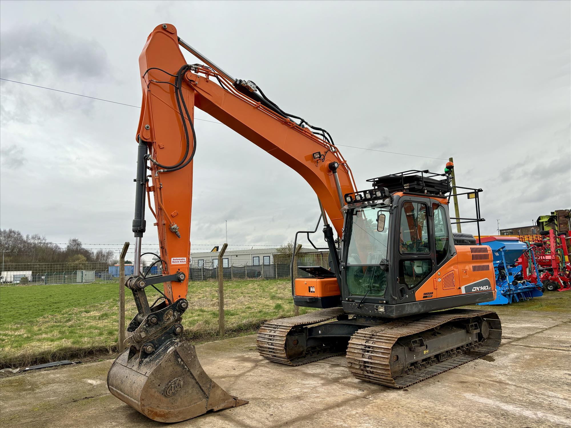 DEVELON Used DX140LC-5 - Gordons Construction